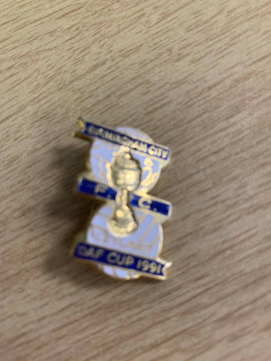 1991 Leyland Daf Pin Badges | Central Sports Memorabilia – Central ...